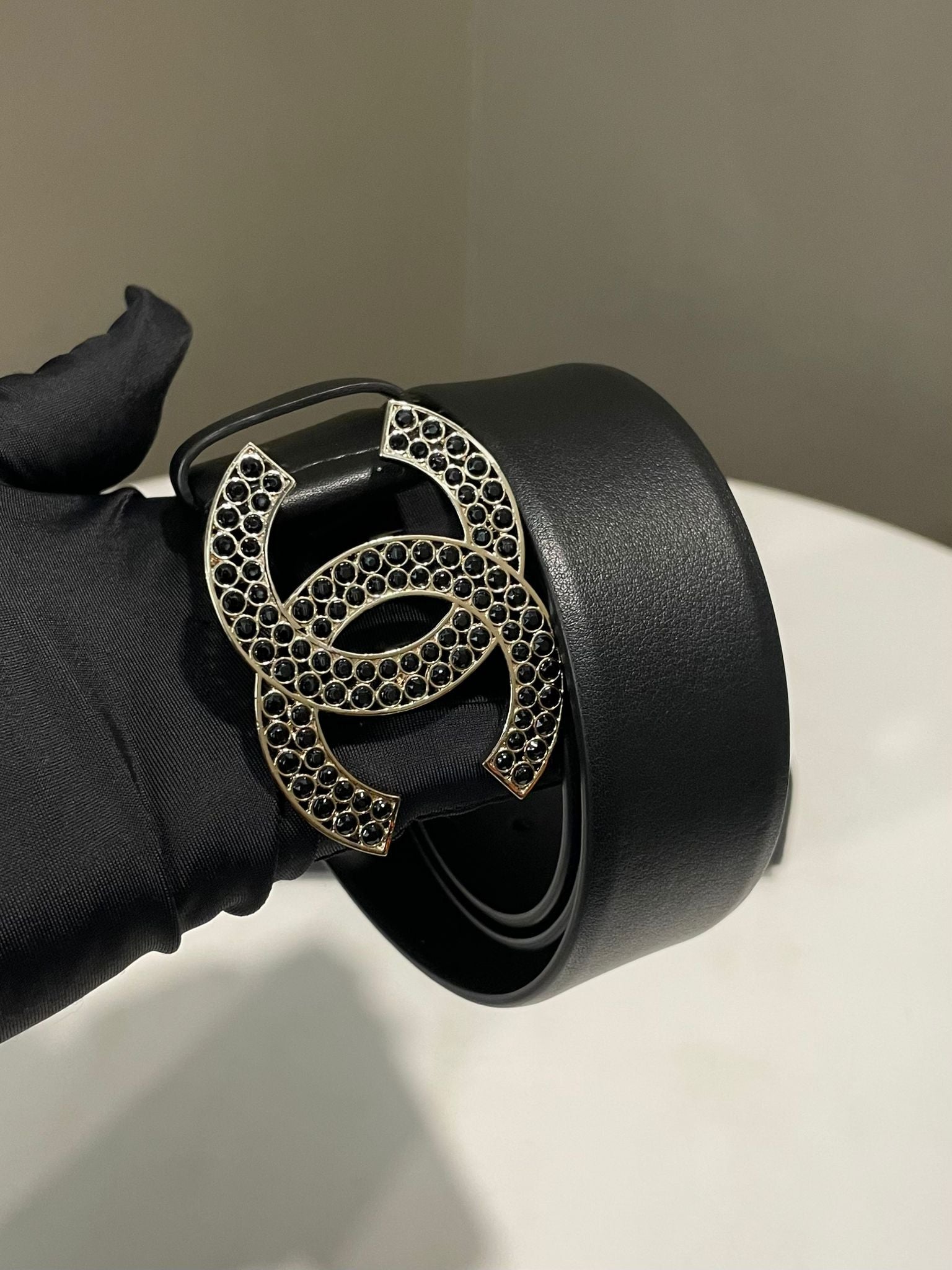 Chanel 23S Cc Logo Belt – LOVELOTSLUXURY