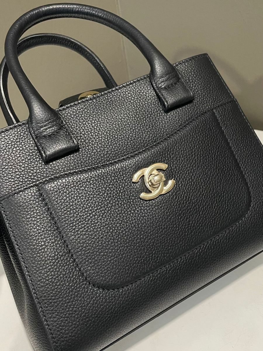 Chanel Neo Executive Tote Black Caviar – LOVELOTSLUXURY
