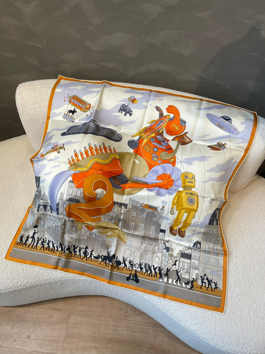 Hermes Parade Scarf 90 Crème / Orange Cuit / Tourterelle – LOVELOTSLUXURY
