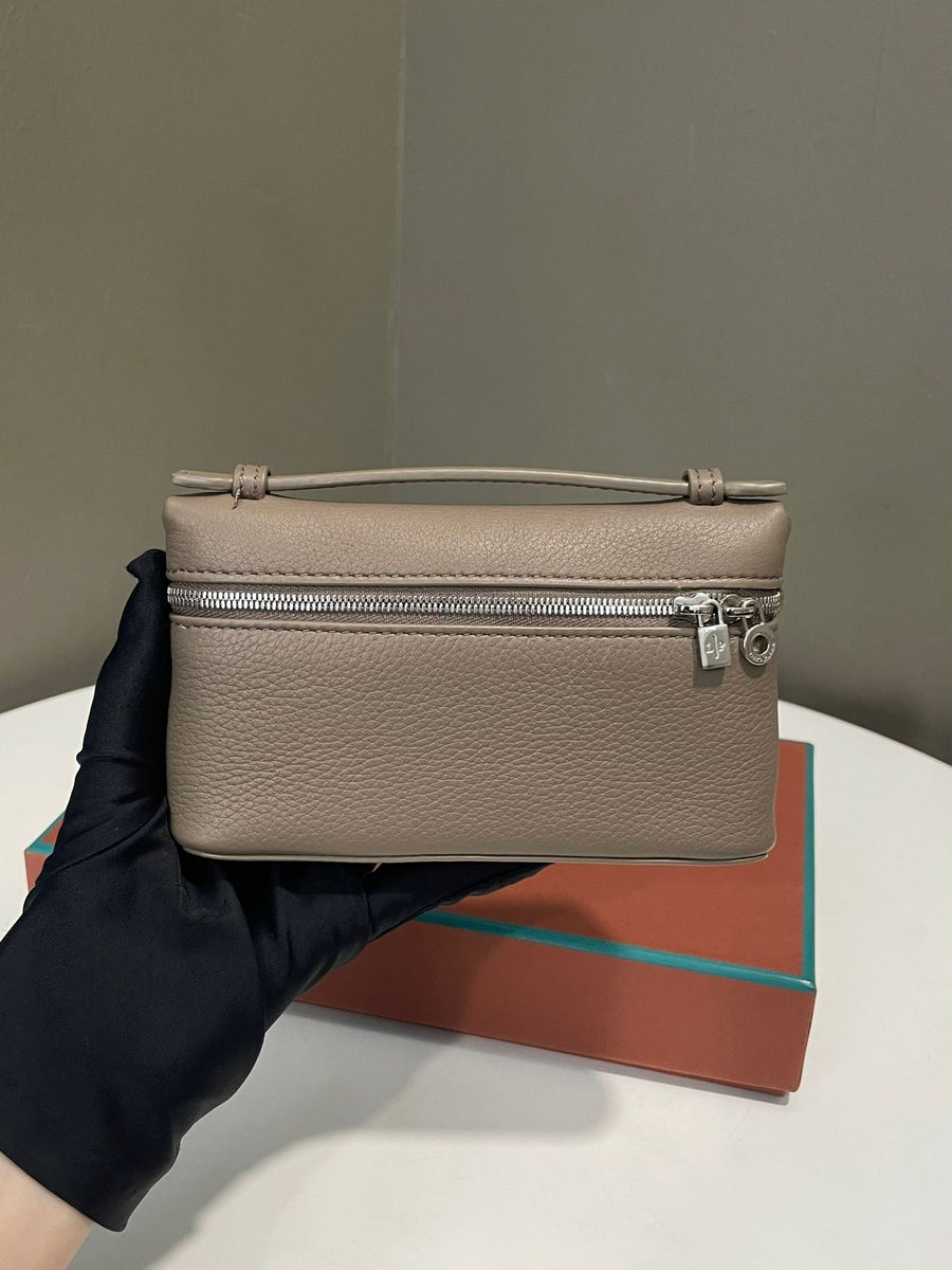 Loro Piana Extra Pocket Mini Pouch Chain Warm Mastic Etoupe Grainy Cal ...